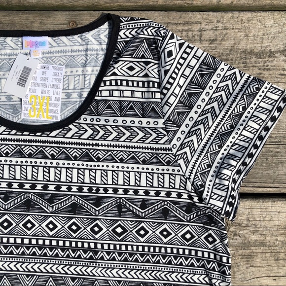 LuLaRoe | Tops | Nwt Lularoe Black White Geometric Classic T 3xl | Poshmark